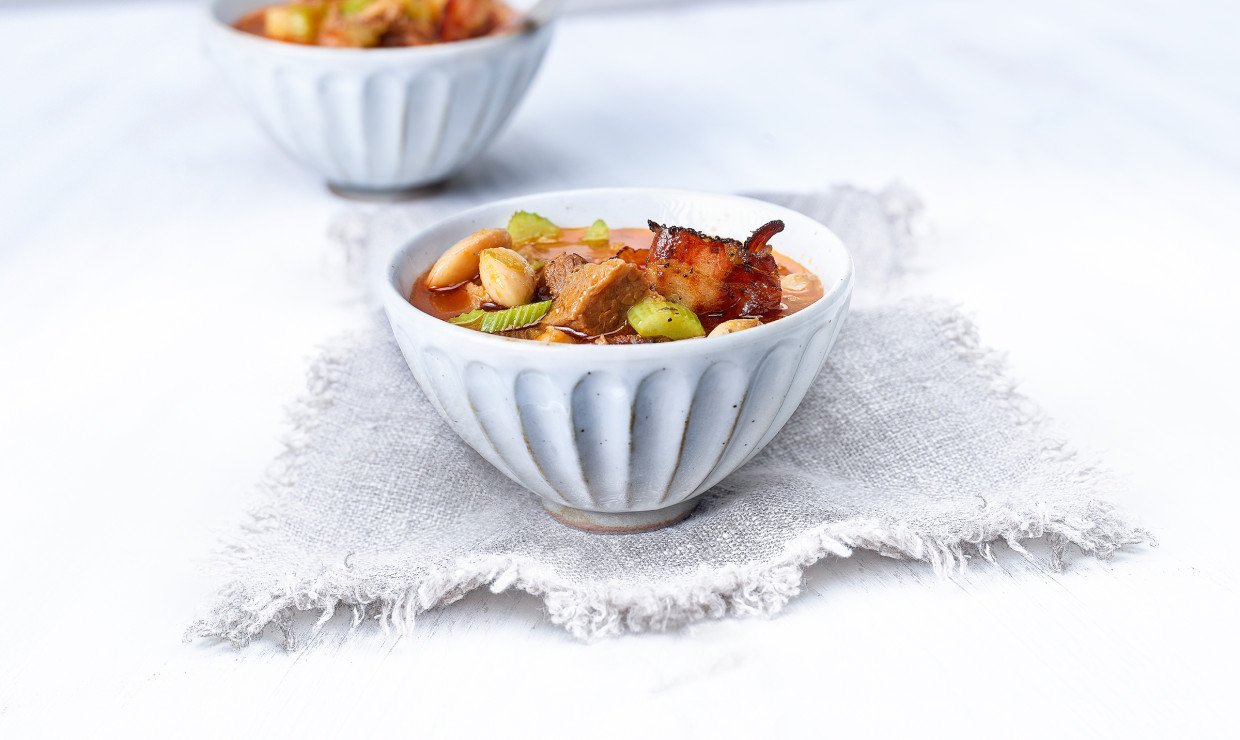 Fleischsuppe mit Markknochen und Bohnen - Schweizer Fleisch